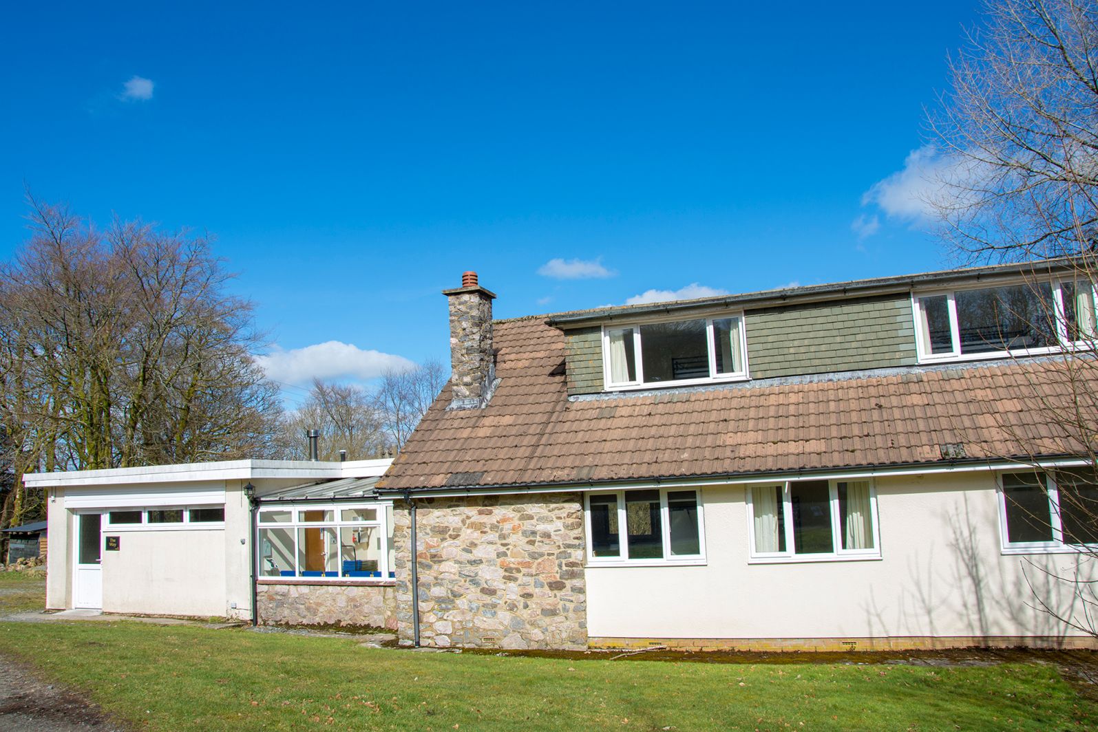 W Main entrance - Heatree Activity Centre