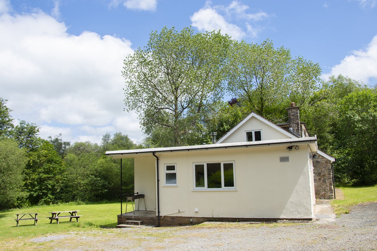 W outside 01 - Heatree Activity Centre